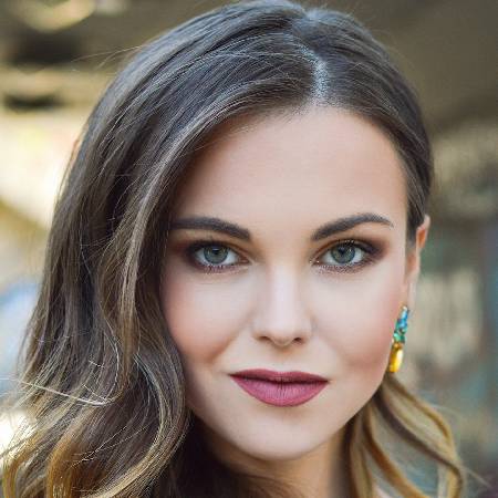 Fakeface - Most Popular Online Face Swap Tool for Videos, Photos, and GIFs